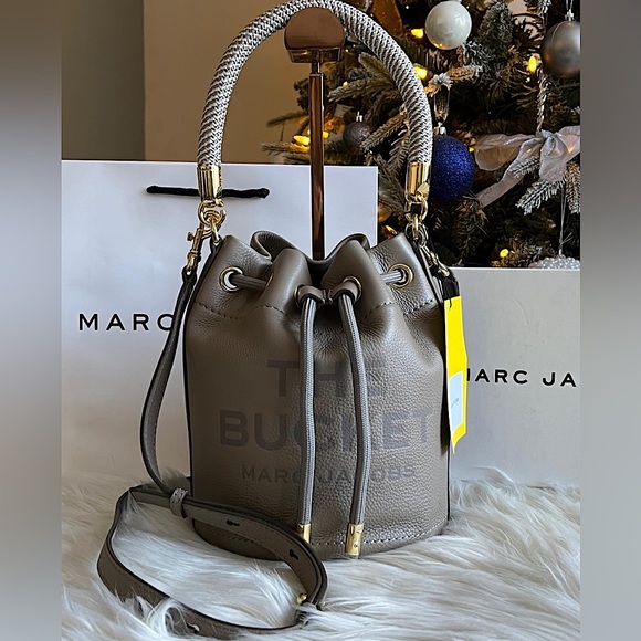Marc Jacobs | Bags | Marc Jacobs The Leather Bucket Bag | Poshmark